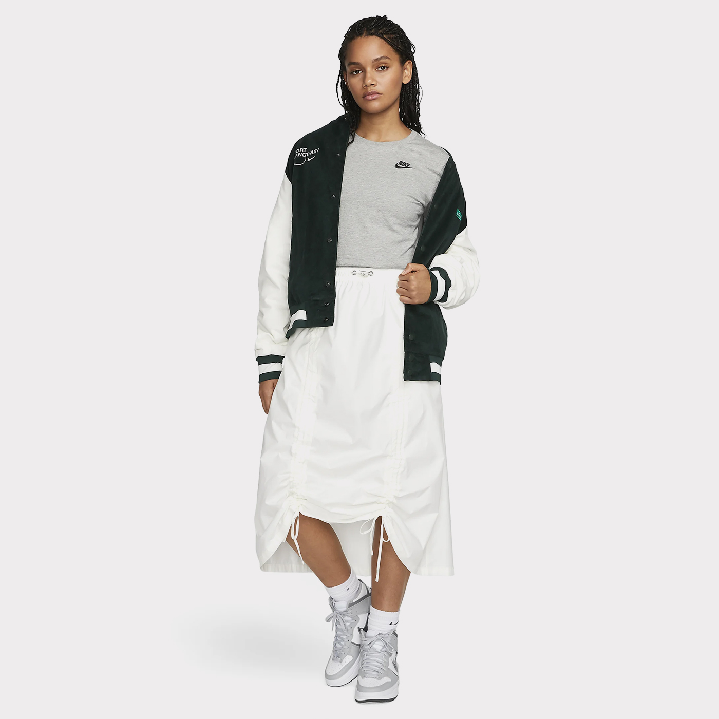 NIKE – T-SHIRT FEMME SPORTWEAR CLUB – Gris – GoMode